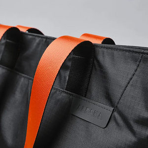 Elements Tote (M)